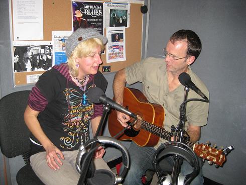 Heidi Everett Live at the Wireless Podcast – 88.3 Southern FM